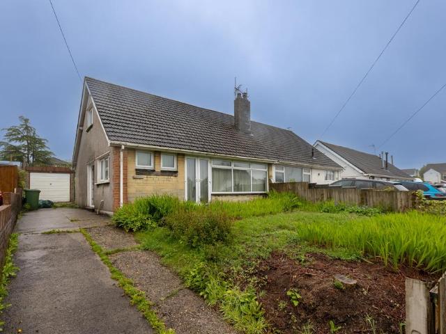 4 bedroom bungalow for sale