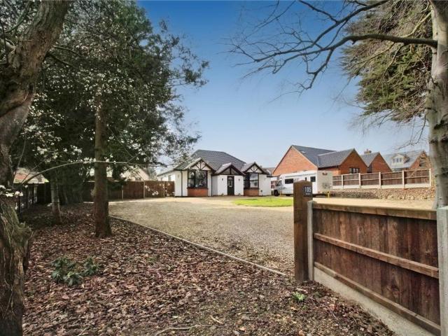 4 bedroom bungalow for sale
