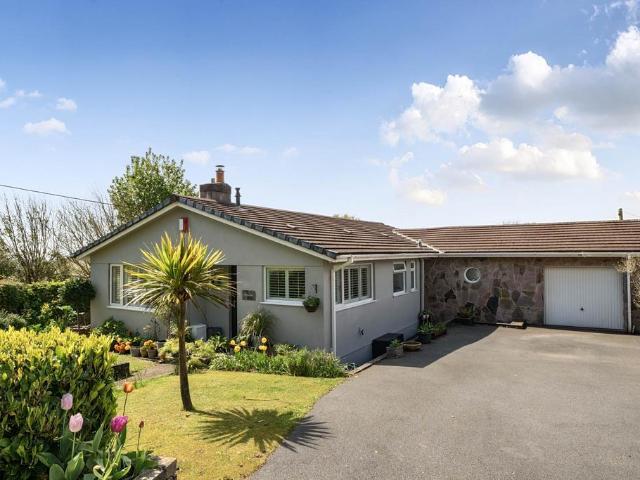 4 bedroom bungalow for sale