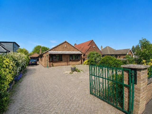 4 bedroom bungalow for sale
