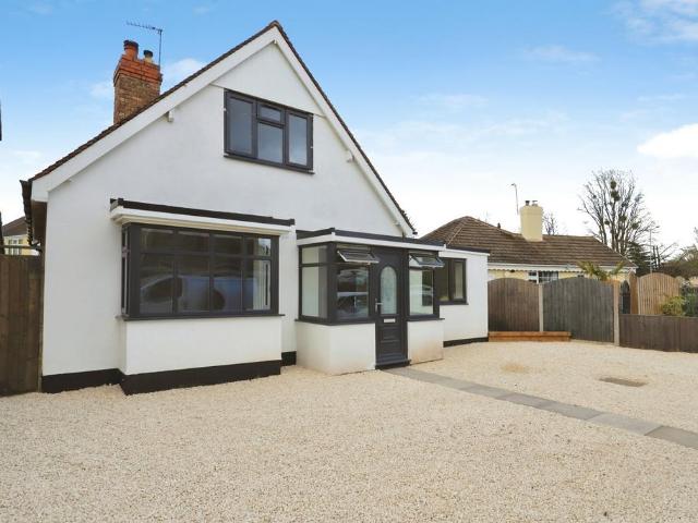 4 bedroom bungalow for sale