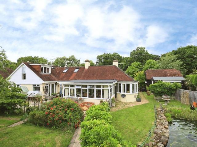 4 bedroom bungalow for sale