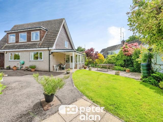 4 bedroom bungalow for sale