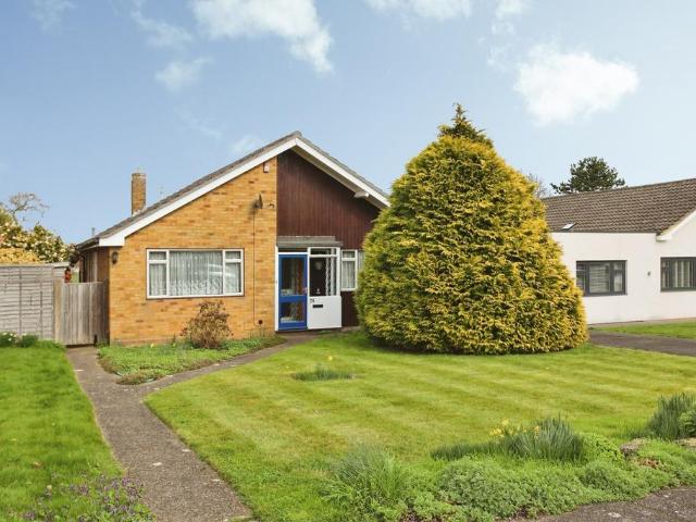 4 bedroom bungalow for sale