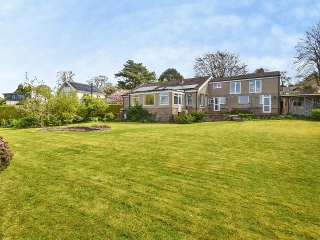 4 bedroom bungalow for sale