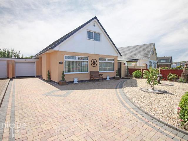 4 bedroom bungalow for sale