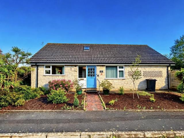 4 bedroom bungalow for sale