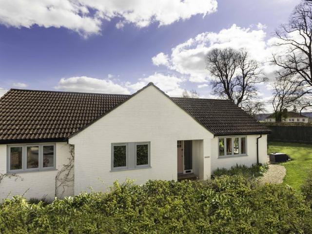 4 bedroom bungalow for sale