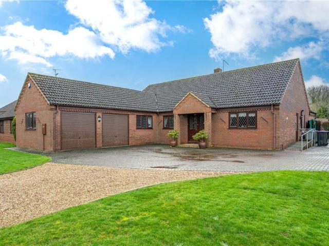 4 bedroom bungalow for sale