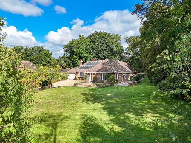 4 bedroom bungalow for sale