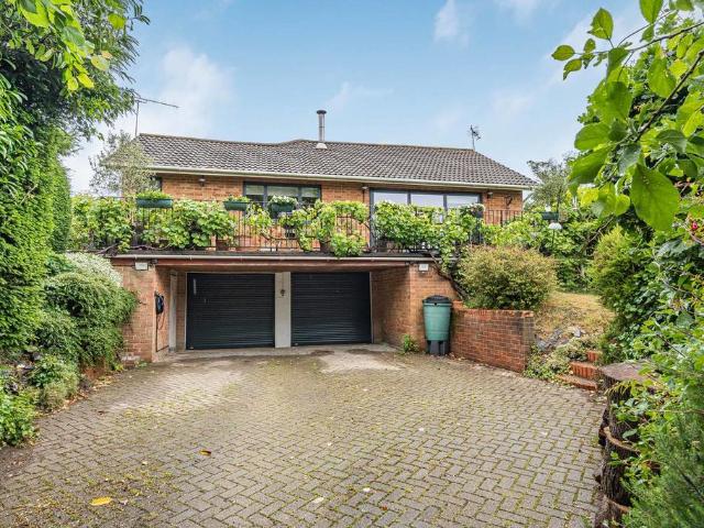 4 bedroom bungalow for sale