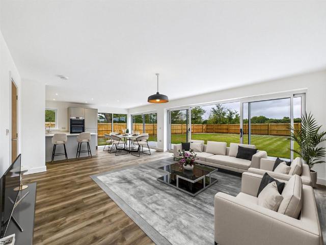 4 bedroom bungalow for sale