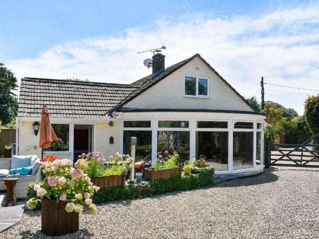 3 bedroom bungalow for sale