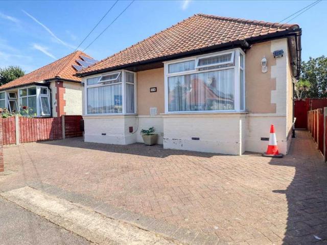 4 bedroom bungalow for sale