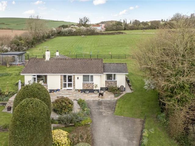 4 bedroom bungalow for sale