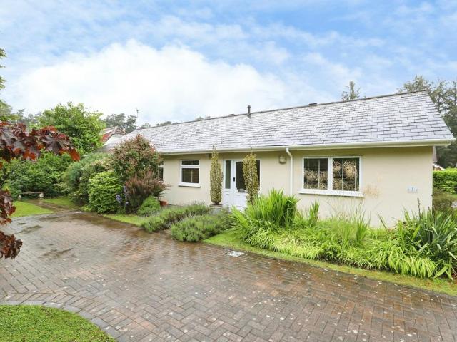 4 bedroom bungalow for sale