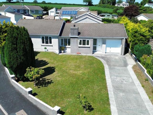 4 bedroom bungalow for sale