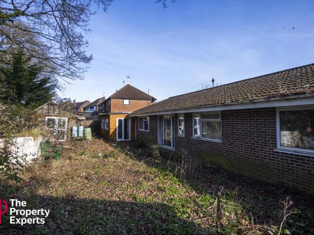 4 bedroom bungalow for sale