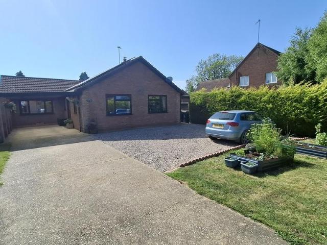 4 bedroom bungalow for sale