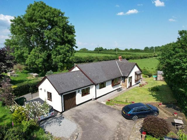 4 bedroom bungalow for sale