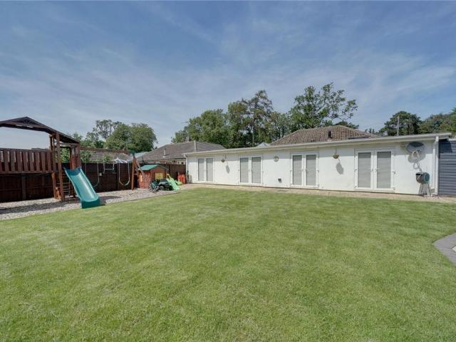 4 bedroom bungalow for sale