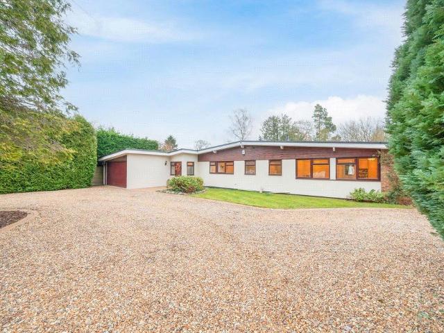 4 bedroom bungalow for sale