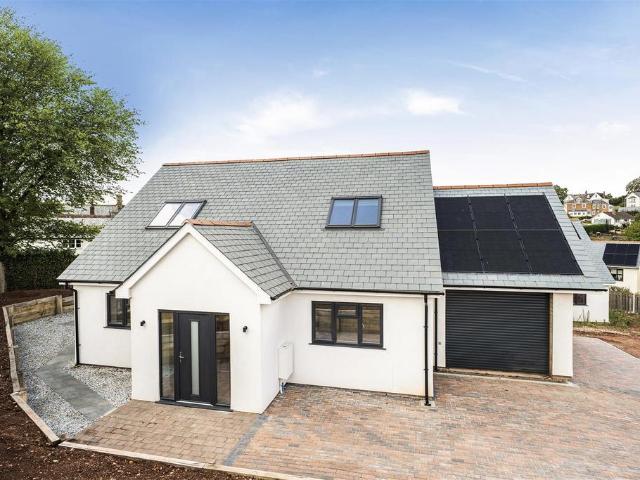 4 bedroom bungalow for sale