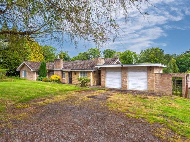 4 bedroom bungalow for sale