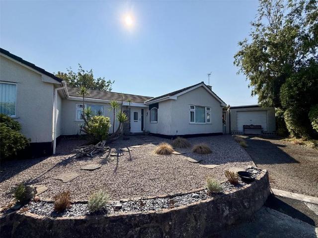 4 bedroom bungalow for sale
