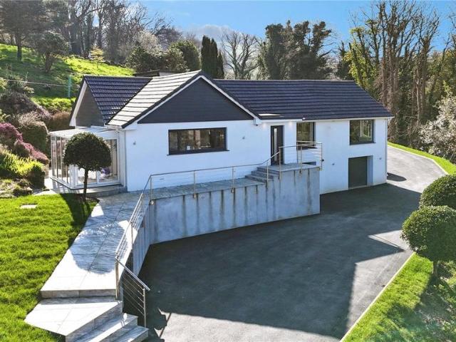 4 bedroom bungalow for sale