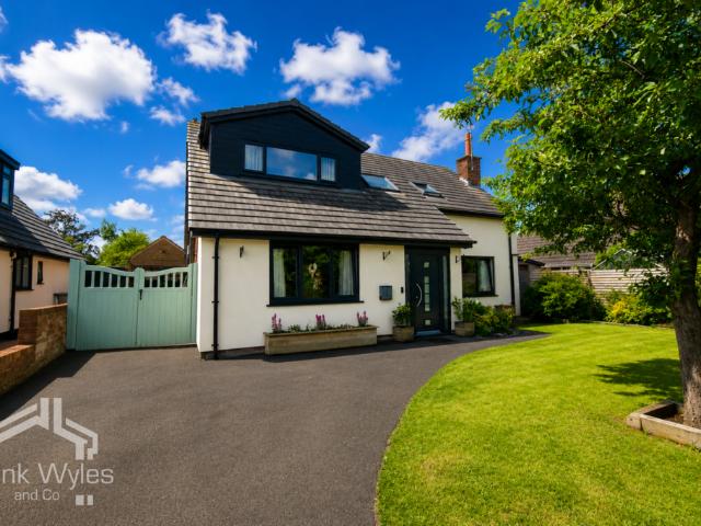 4 bedroom bungalow for sale