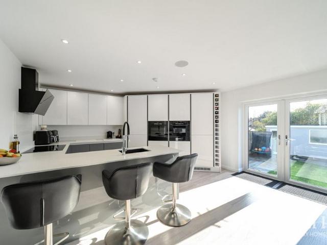 4 bedroom bungalow for sale