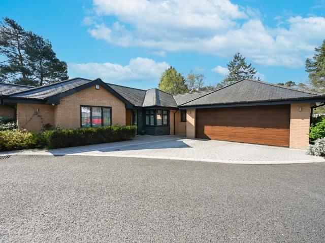 4 bedroom bungalow for sale