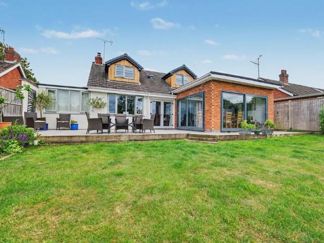 4 bedroom bungalow for sale
