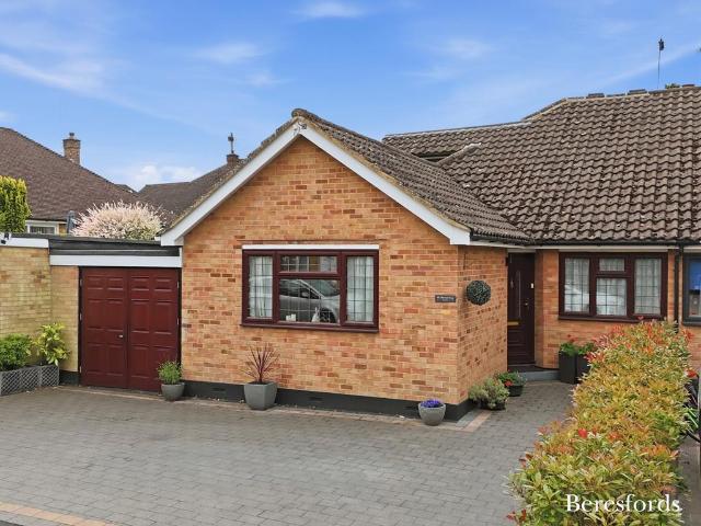 4 bedroom bungalow for sale