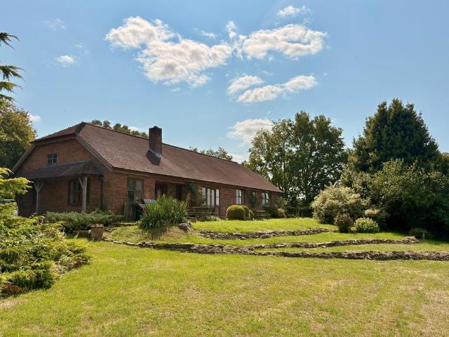 4 bedroom bungalow for sale