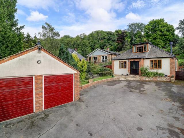 4 bedroom bungalow for sale