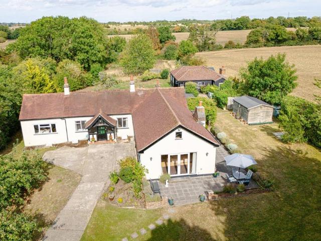 4 bedroom bungalow for sale