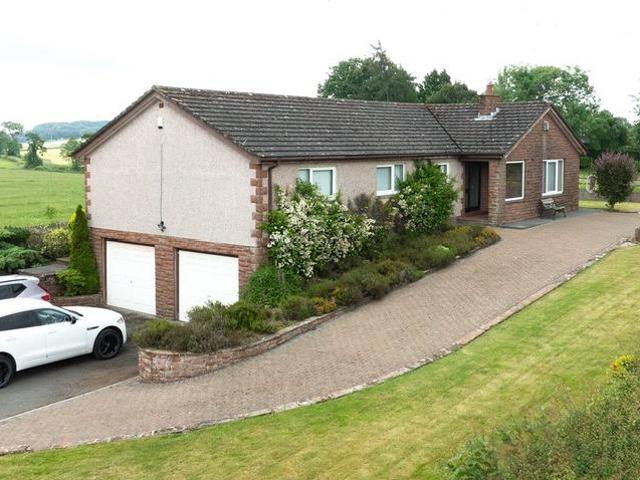 4 bedroom bungalow for sale