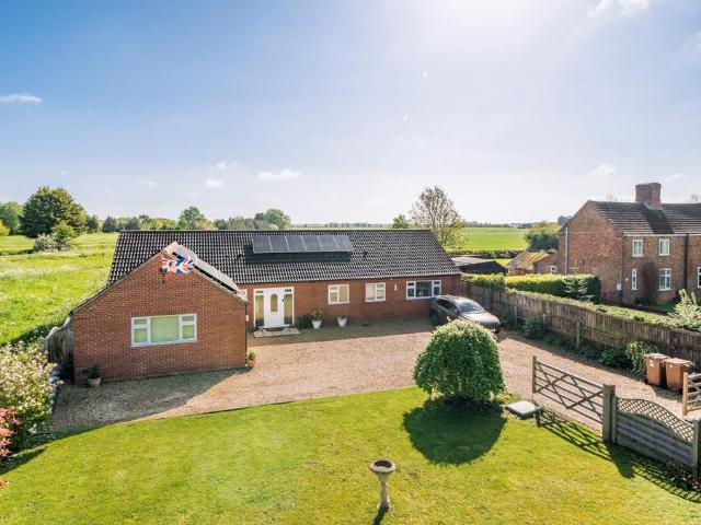 4 bedroom bungalow for sale