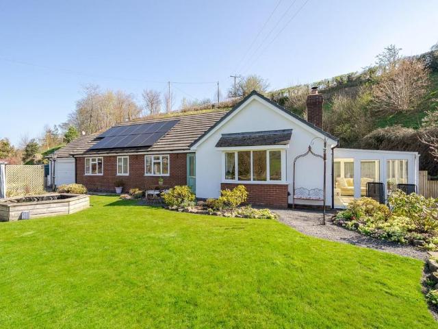 4 bedroom bungalow for sale