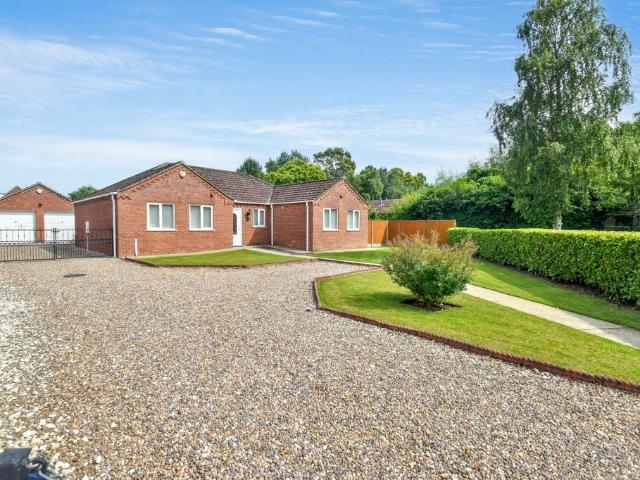 4 bedroom bungalow for sale