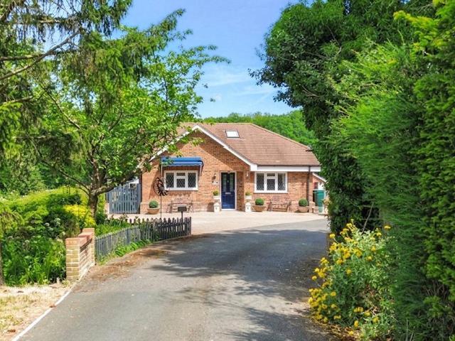 4 bedroom bungalow for sale