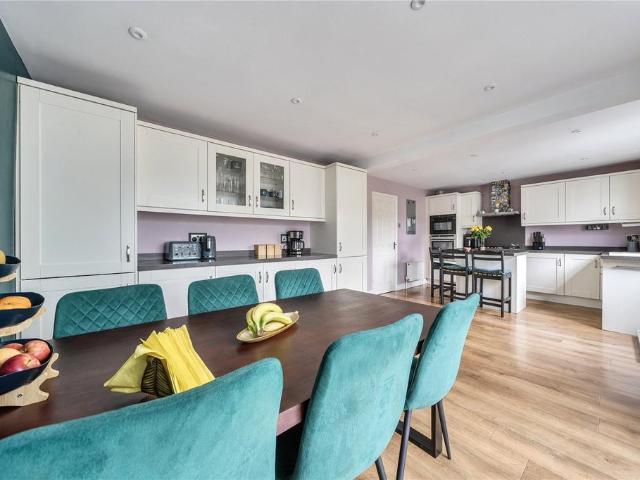 4 bedroom bungalow for sale