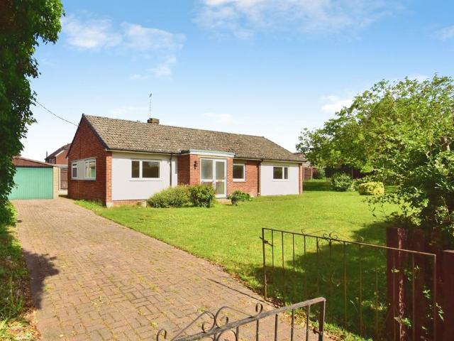 4 bedroom bungalow for sale