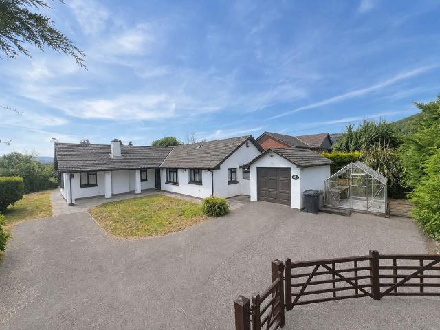 4 bedroom bungalow for sale
