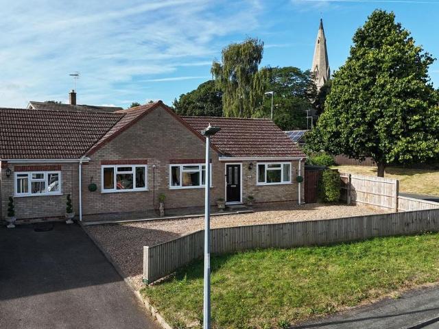 4 bedroom bungalow for sale