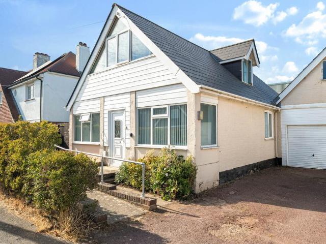 4 bedroom bungalow for sale