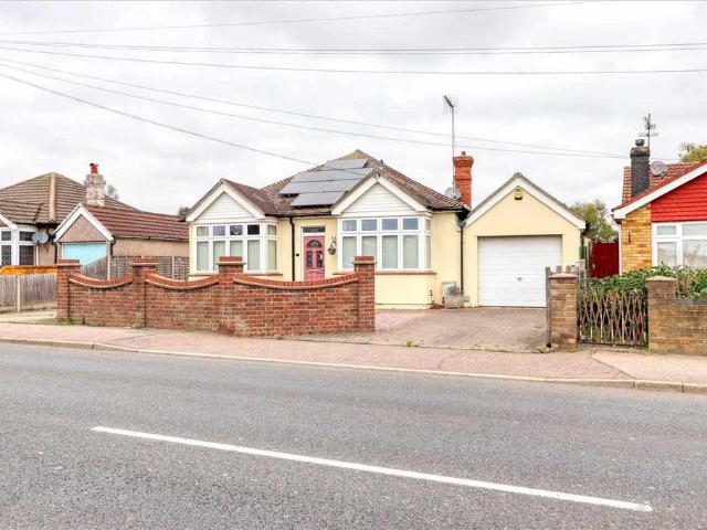 4 bedroom bungalow for sale