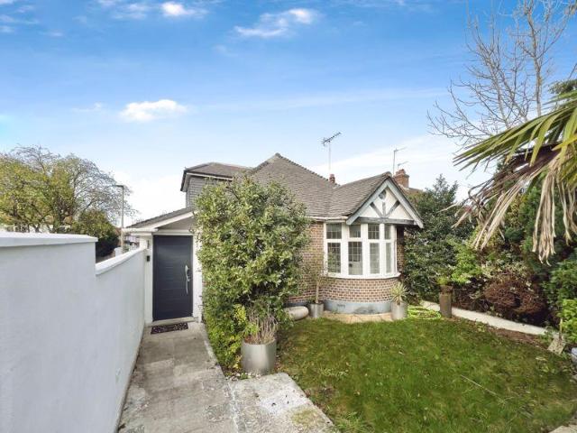 4 bedroom bungalow for sale